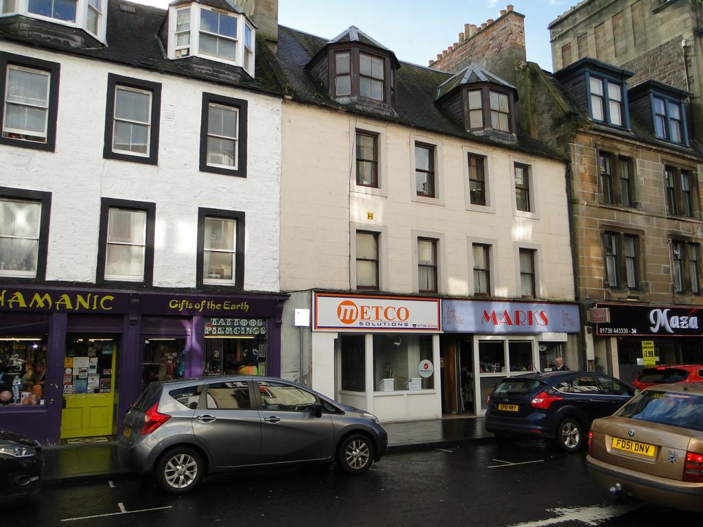 Perth, PH1 2 bed flat - £650 pcm (£150 pw)