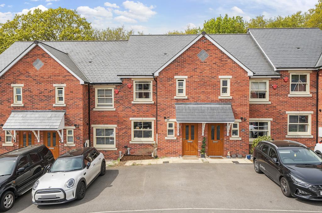 Oak Park Lane, Cookridge, Leeds, LS16 3 bed terraced house for sale - £ ...
