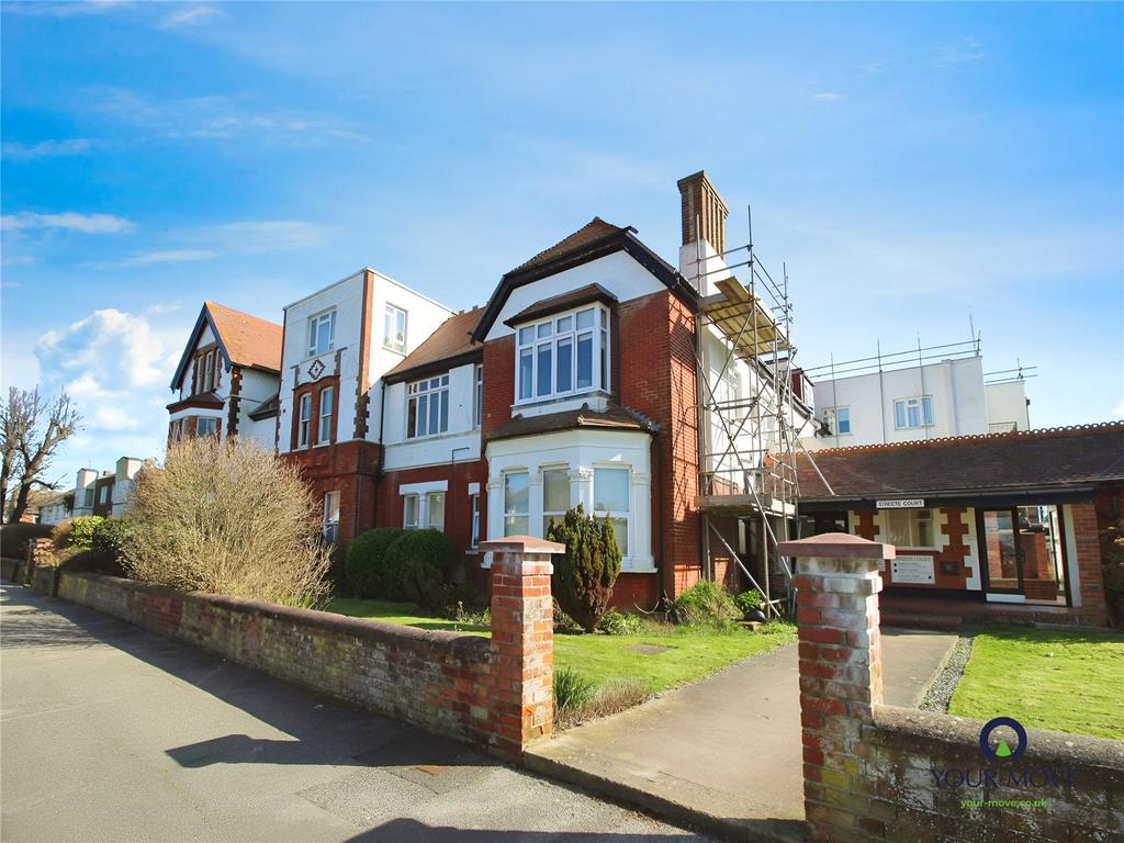 Victoria Drive, West Sussex PO21 1 bed flat to rent - £800 pcm (£185 pw)