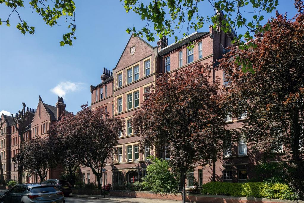 Cormont Road, Camberwell, SE5 3 bed flat for sale - £850,000