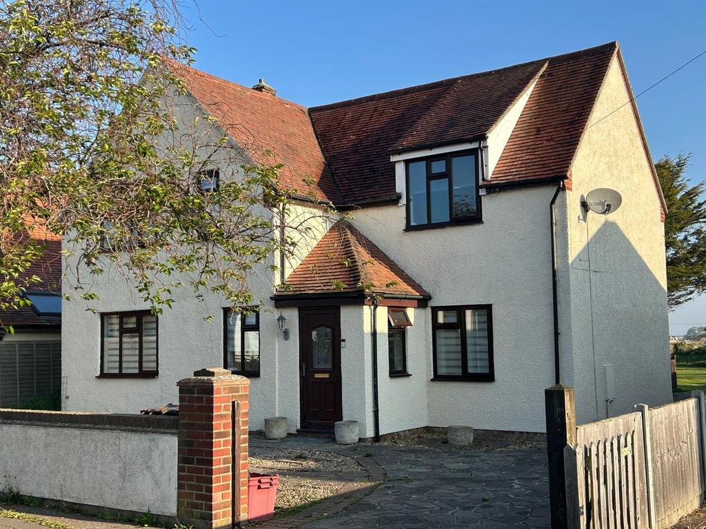 Essex, KIRBY CROSS, CO13 4 bed detached house for sale - £495,000