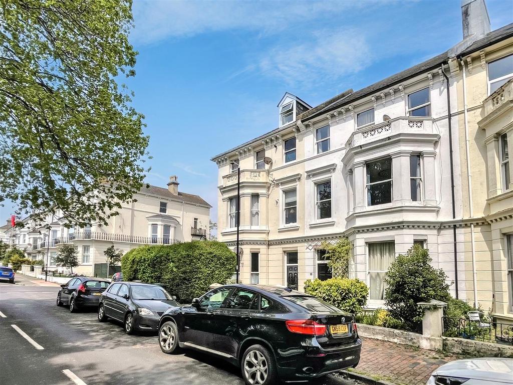 Upperton Gardens, Eastbourne 2 bed maisonette - £199,950