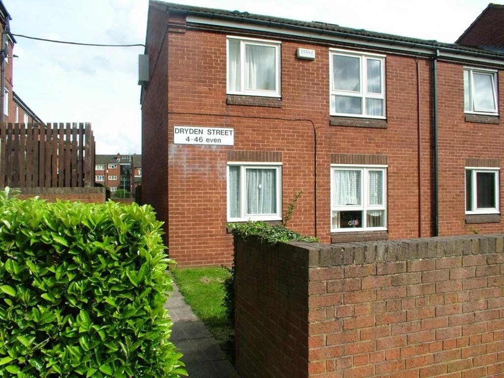 Dryden Street, Nottingham NG1 3 bed ground floor flat to rent - £1,794 ...