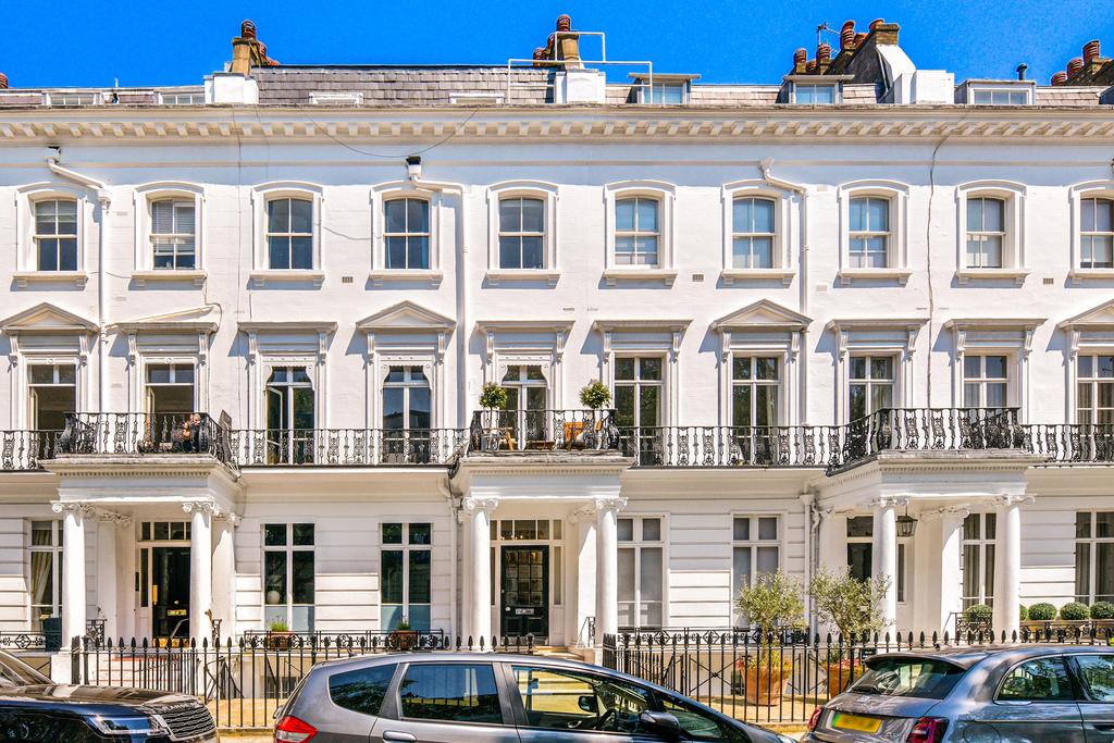 Sumner Place, South Kensington... 1 bed flat to rent - £2,925 pcm (£675 pw)