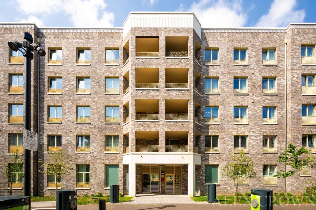 15 Frogley Park Road, Barking 1 bed flat to rent - £1,595 pcm (£368 pw)