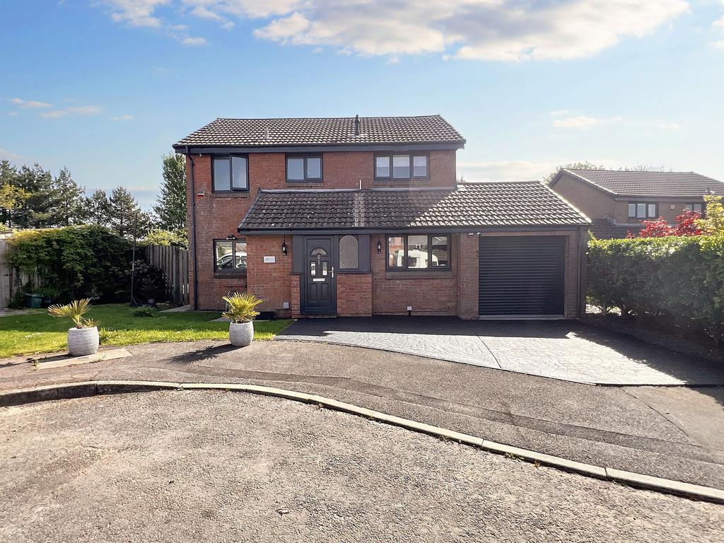 Murlande Way, Rhoose, CF62 3HL 4 bed detached house for sale - £399,950