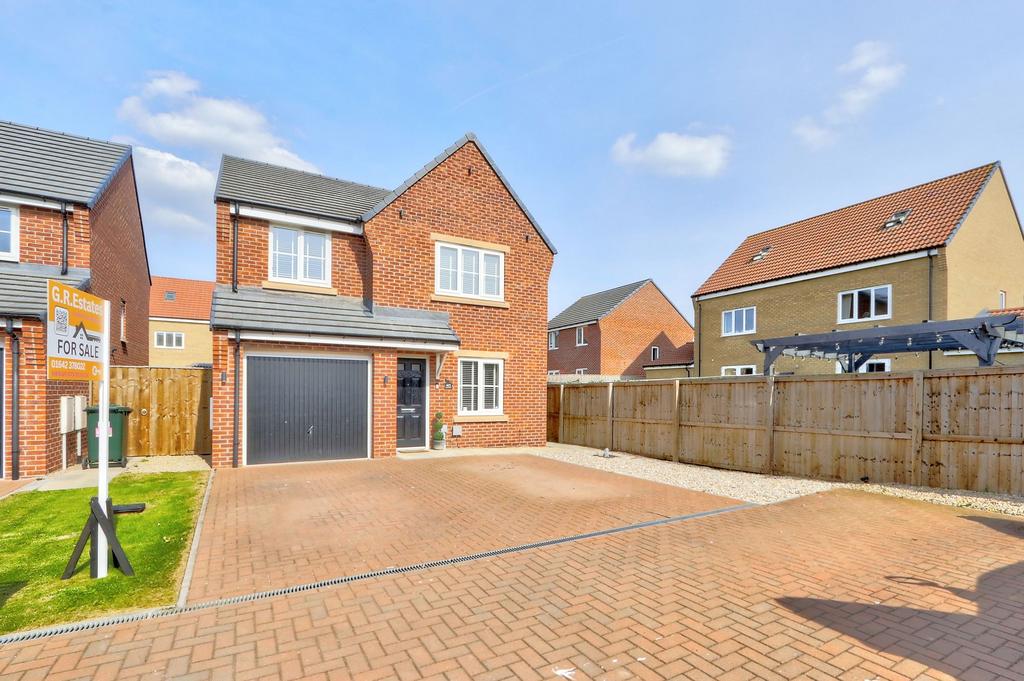 Maplewood Drive, Middlesbrough, TS6 4 bed detached house for sale - £ ...