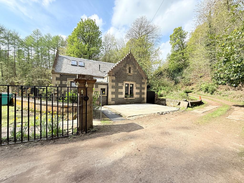 East Lodge, Cleddens, Airdrie 3 bed cottage to rent - £1,600 pcm (£369 pw)