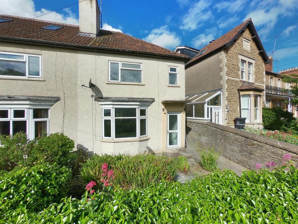 Alexandra Road, Frome 3 bed semi-detached house to rent - £1,450 pcm (£ ...