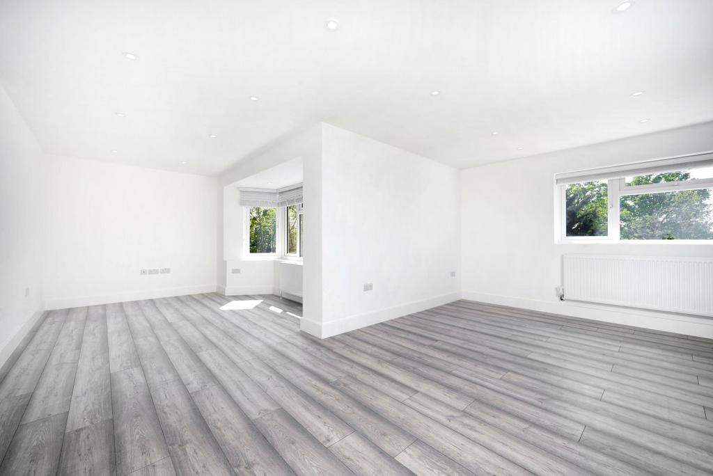 193 Hendon Way, Brent Cross 2 bed flat to rent - £2,100 pcm (£485 pw)