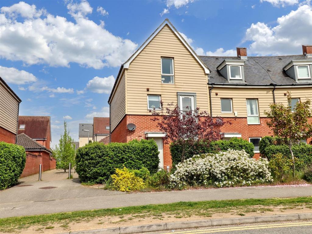 Poethlyn Drive, Norwich NR8 4 bed end of terrace house for sale - £290,000