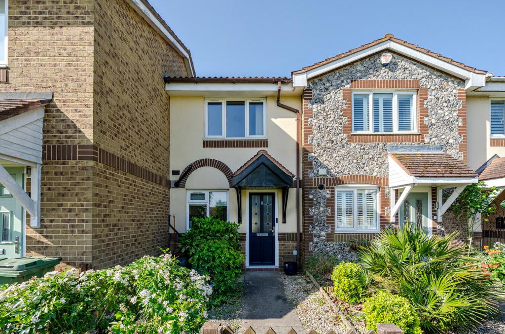 St Peters Close, Swanscombe, Kent, DA10 2 bed terraced house for sale ...