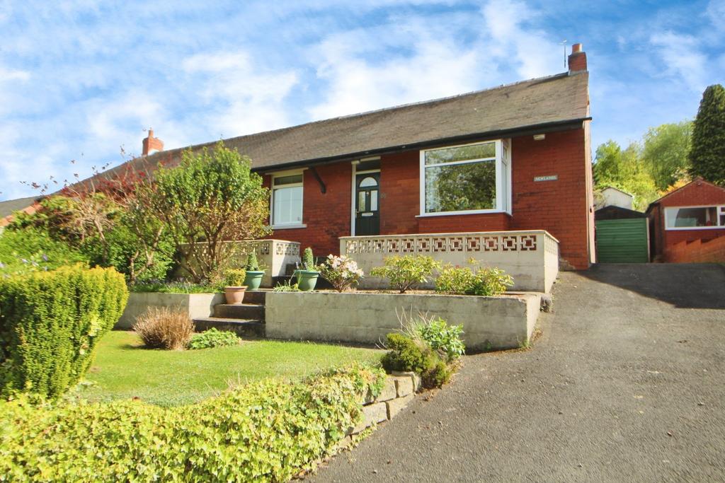 Simmondley New Road, Derbyshire SK13 3 bed bungalow - £400,000