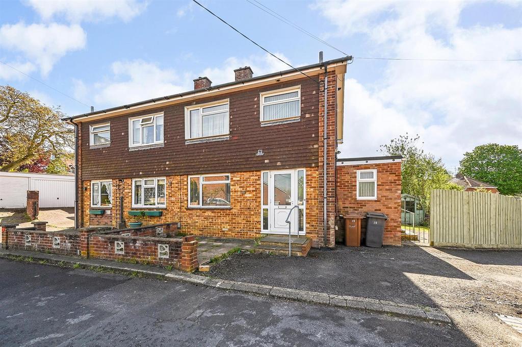 Wolversdene Close, Andover 3 bed semi-detached house for sale - £320,000