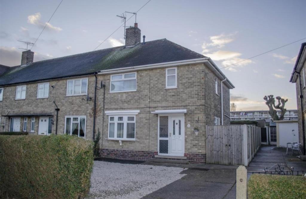 Glencoyne Road, Clifton, Nottingham NG11 3 bed end of terrace house to ...