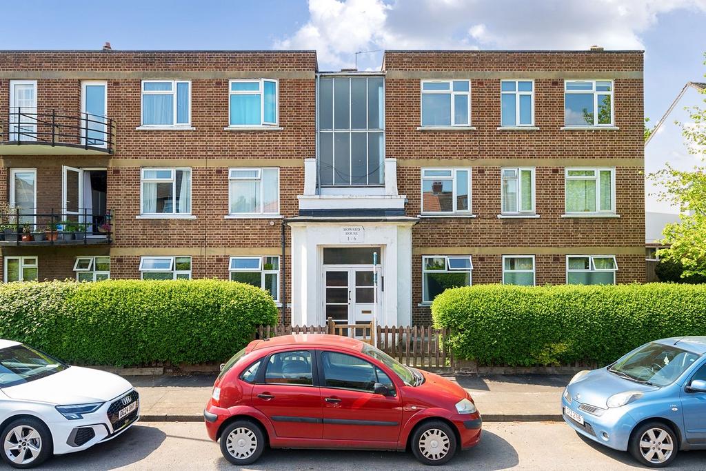 Howard Road, London SE20 2 bed flat for sale - £350,000