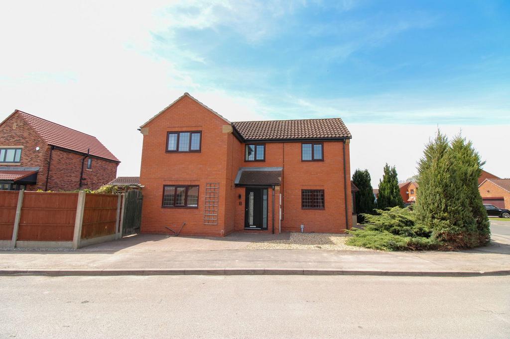 Old Forge Road, Doncaster DN10 3 bed detached house - £275,000
