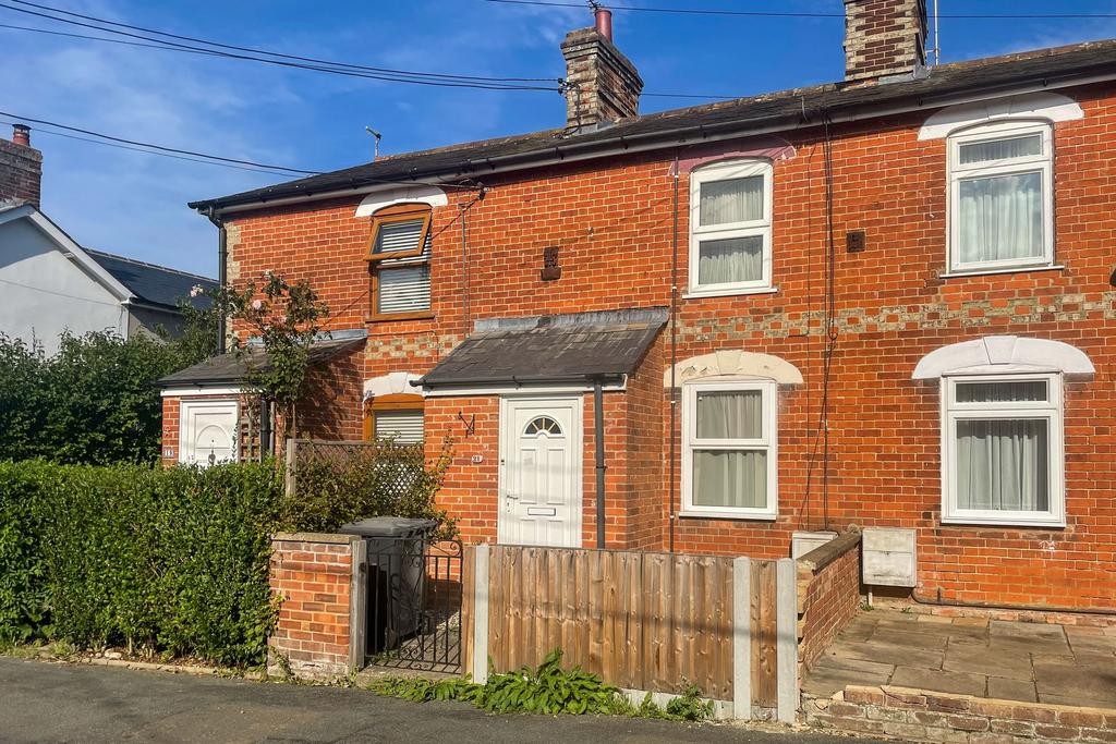 New Cut, Hadleigh, IP7 2 bed terraced house - £900 pcm (£208 pw)