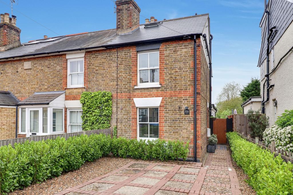 Coverts Road, Claygate, KT10 3 bed end of terrace house - £799,950