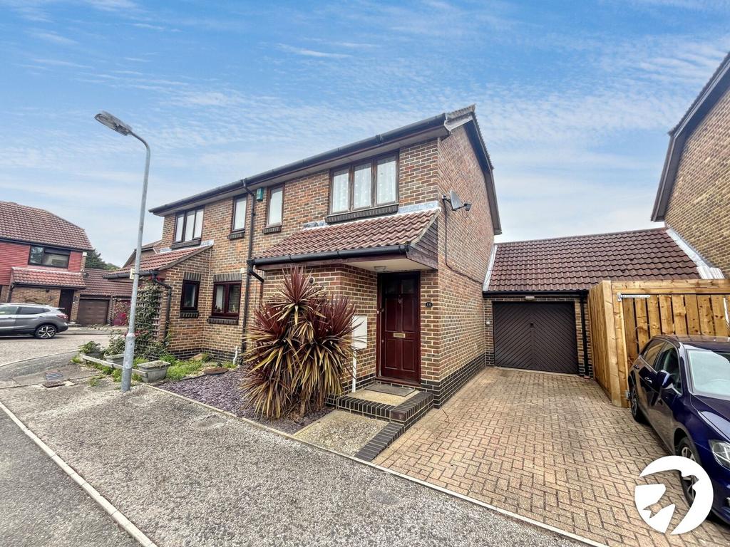 Peal Close, Hoo, Rochester, Kent, ME3 3 bed semi-detached house for ...