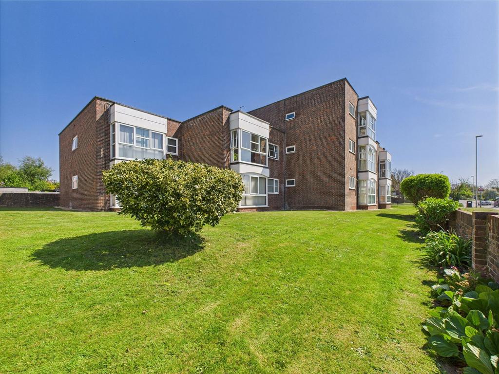 The Strand, Goring-by-Sea, Worthing... 2 bed flat for sale - £225,000