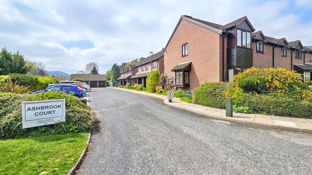 Ashbrook Court, Church Stretton SY6 2 bed apartment for sale - £125,000