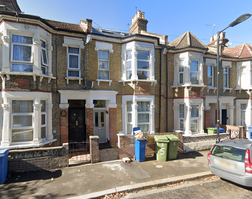 Dayton Grove, Peckham, SE15 6 bed terraced house to rent - £5,250 pcm ...