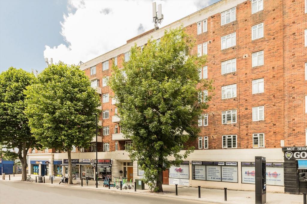 Horn Lane, London W3 1 bed flat to rent - £1,599 pcm (£369 pw)