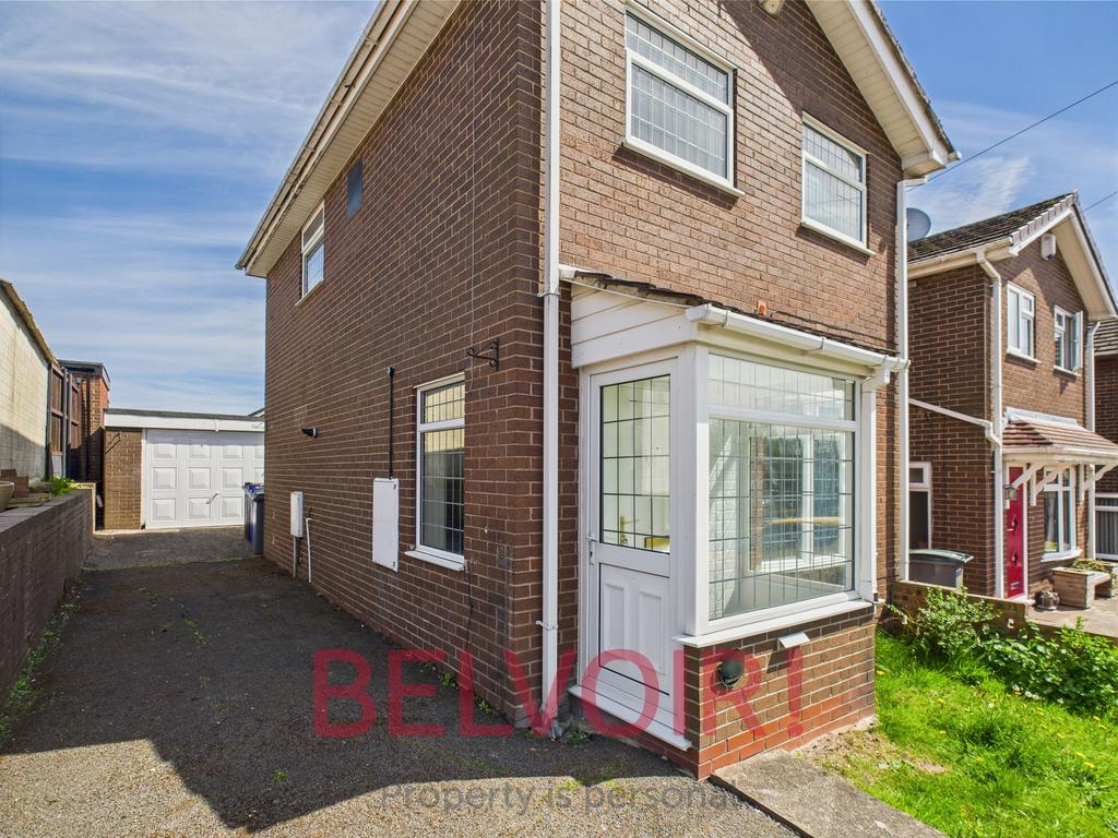 Eros Crescent, Birches Head... 3 bed detached house for sale - £180,000