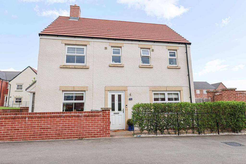 Primrose Drive, Penrith, CA11 3 bed semi-detached house - £270,000