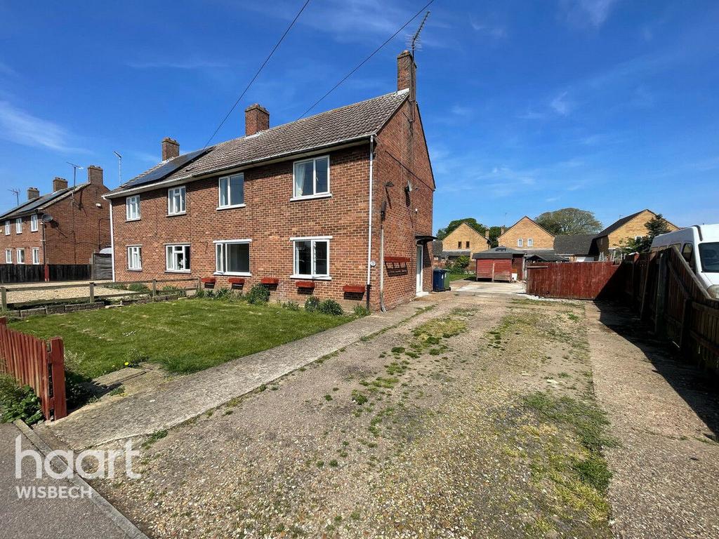 Chapelfields Road, Guyhirn 3 bed semi-detached house for sale - £160,000