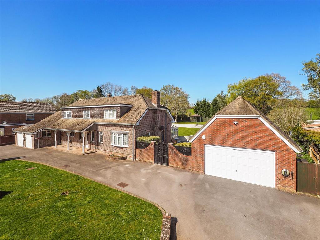Tatchbury Lane, Winsor, Hampshire 5 bed detached house for sale - £ ...