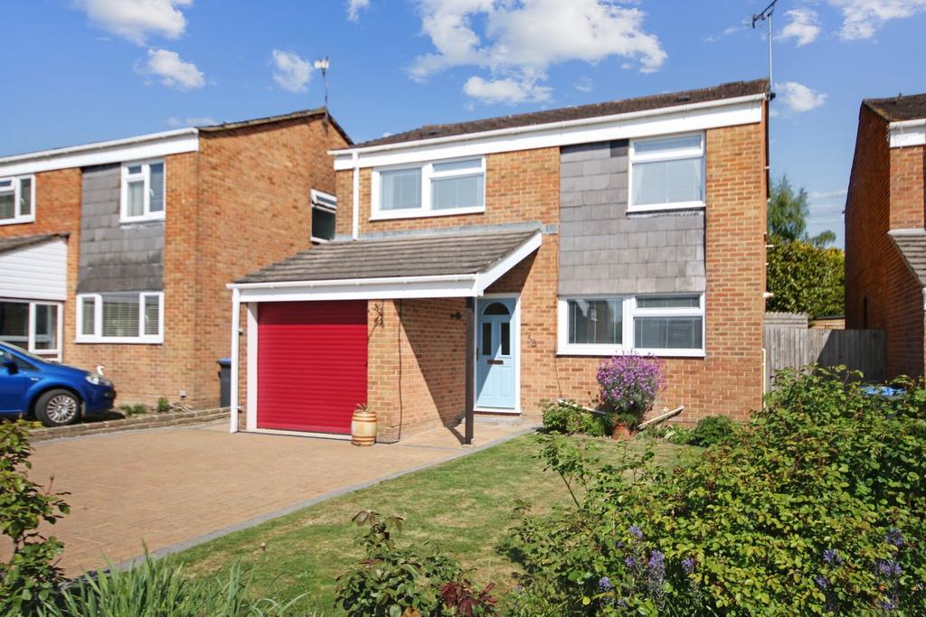 Tiltwood Drive, Crawley Down, RH10 4 bed detached house for sale - £550,000