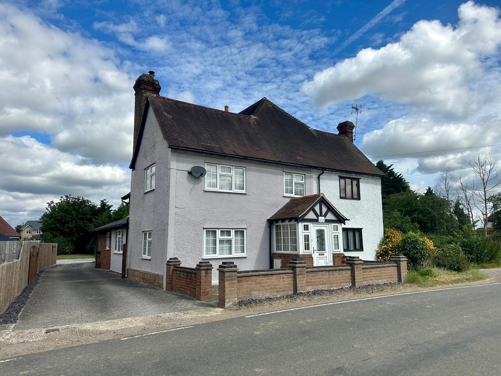 Foster Street, Harlow, CM17 4 bed semi-detached house for sale - £650,000