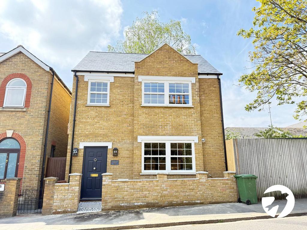 Inverton Road, London, SE15 2 bed detached house for sale - £800,000