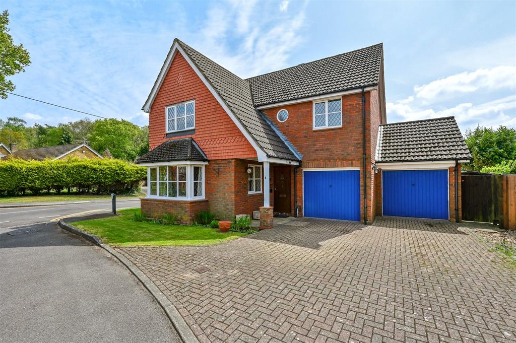 Milton Grange, Guildford GU12 4 bed detached house for sale - £700,000