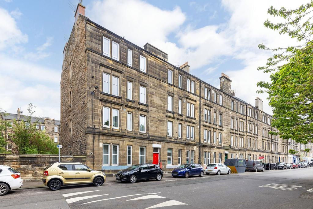 Elgin Terrace, Leith, Edinburgh 1 bed flat - £925 pcm (£213 pw)