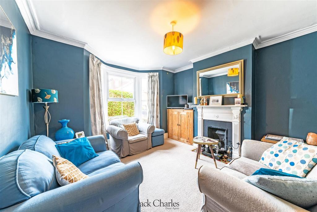Judd Road, Tonbridge 3 bed semi-detached house for sale - £495,000