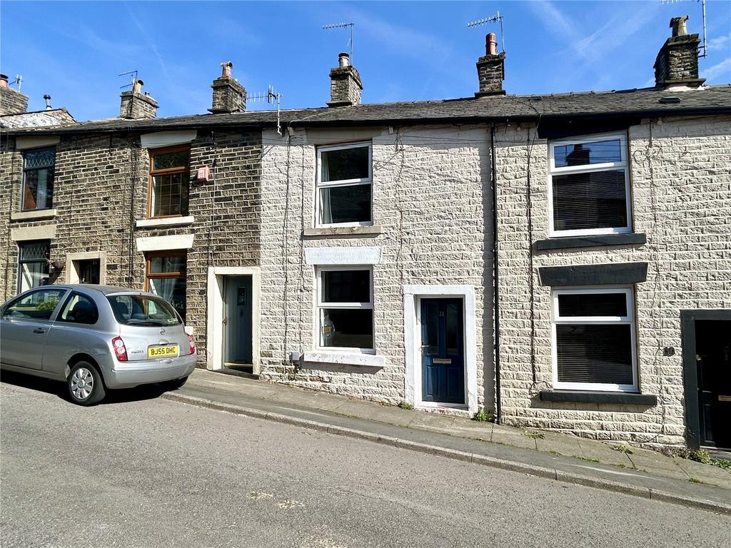 Quickedge Road, Mossley, OL5 2 bed terraced house - £180,000