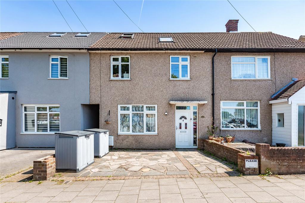 Faringdon Avenue, Romford, RM3 3 bed terraced house for sale - £400,000