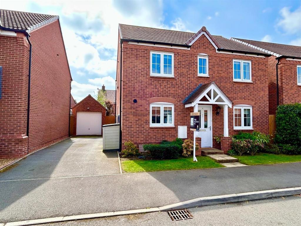 Sweet Briars Drive, Shifnal TF11 4 bed detached house for sale - £375,000