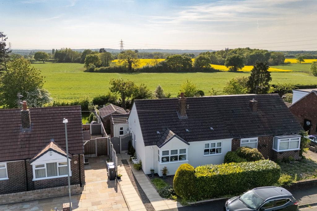 Wheatfield Road, Cronton 2 bed semi-detached bungalow for sale - £325,000