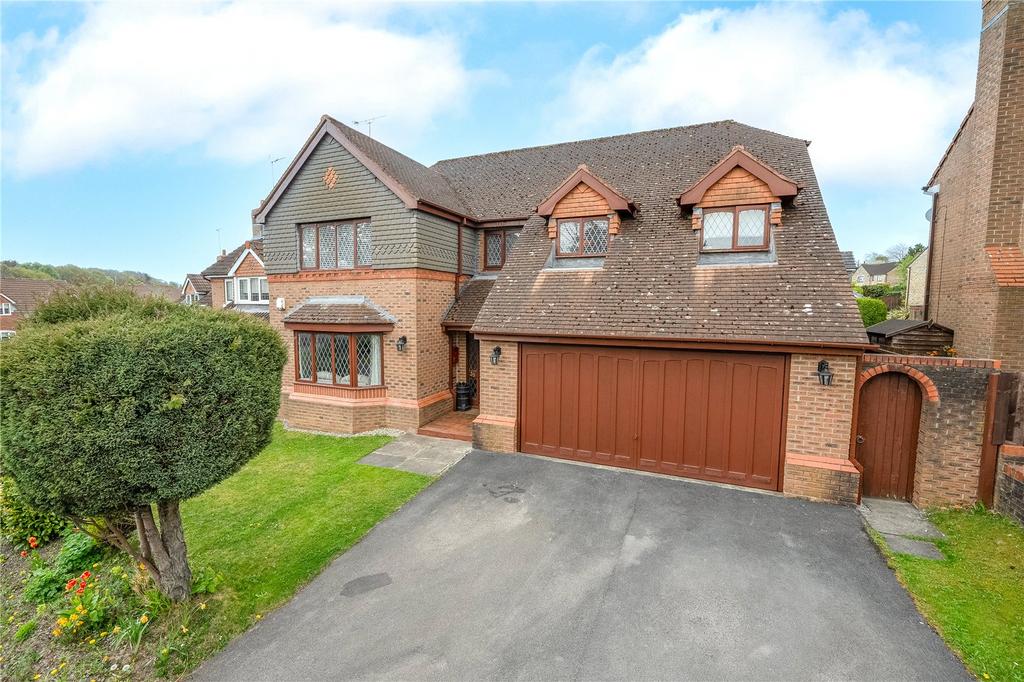 Wike Ridge Avenue, Leeds, West Yorkshire 4 bed detached house for sale ...