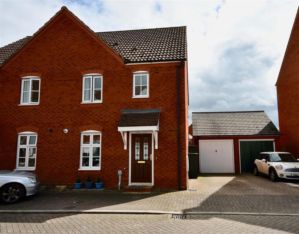 Burge Meadow, Cotford St. Luke, Taunton 3 bed end of terrace house for ...