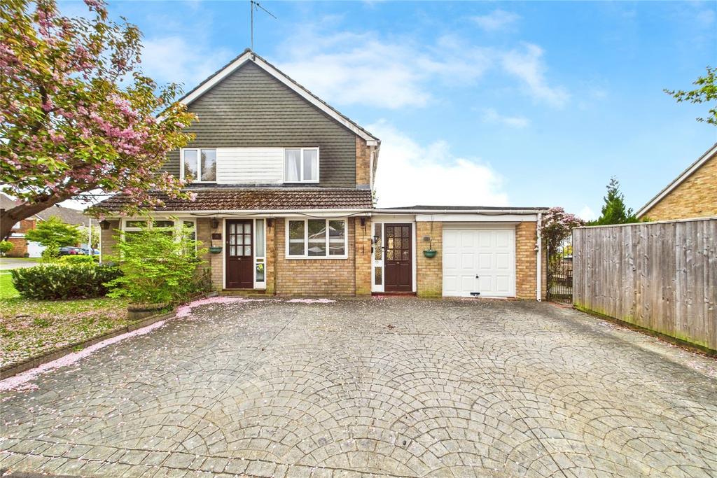 Partridge Drive, Tilehurst, Reading... 3 bed semi-detached house for ...