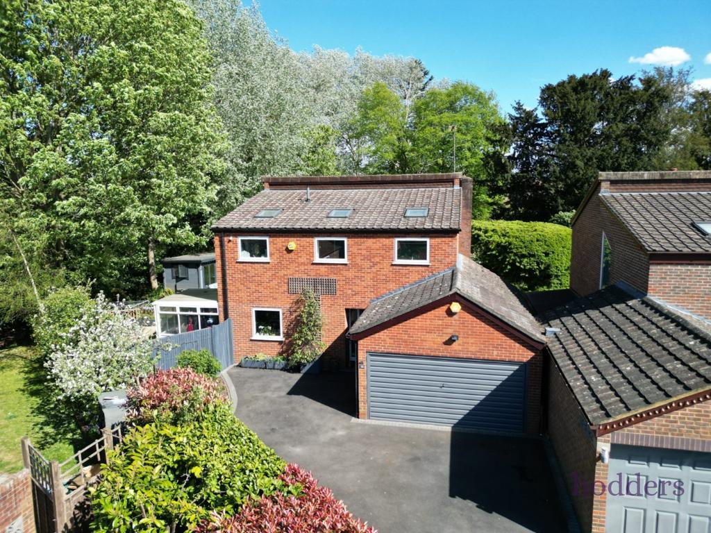 Giles Travers Close, Egham, Surrey, TW20 4 bed detached house to rent ...
