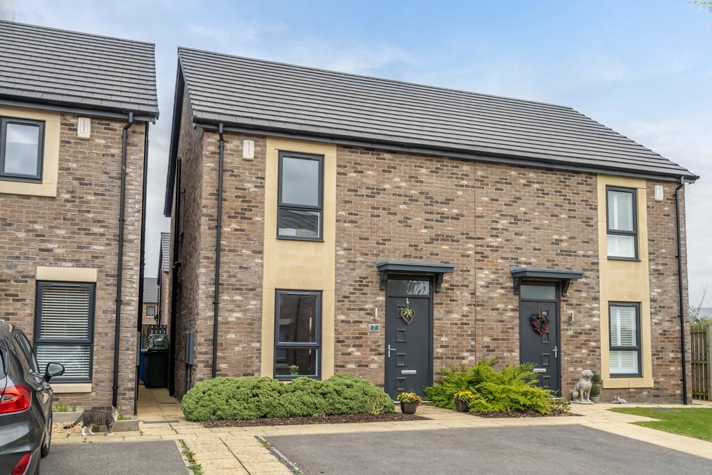 Hockling Close, Pocklington 3 bed semi-detached house for sale - £130,000