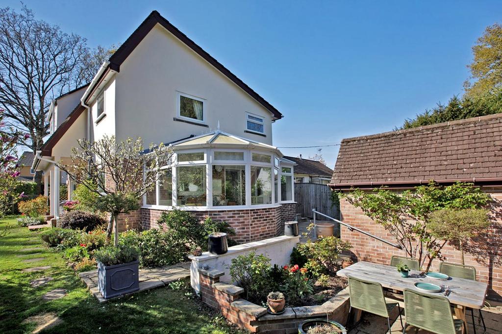 Redwoods, Bovey Tracey, TQ13 3 bed detached house for sale - £525,000