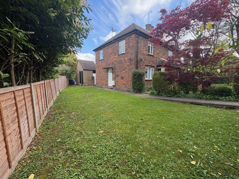 Nethern Court Road, Caterham 2 bed maisonette for sale - £325,000