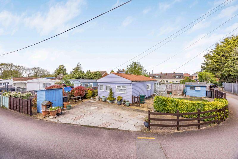 Nutbourne Park, Chichester 2 bed park home - £195,000